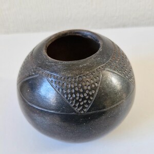Antique Small Handmade Zulu South African Ukhamba Decorated Clay Beer ...