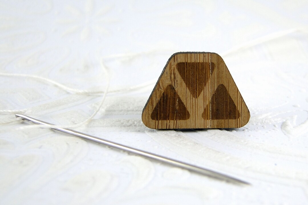 Triangles Needle Minder in Bamboo - Etsy