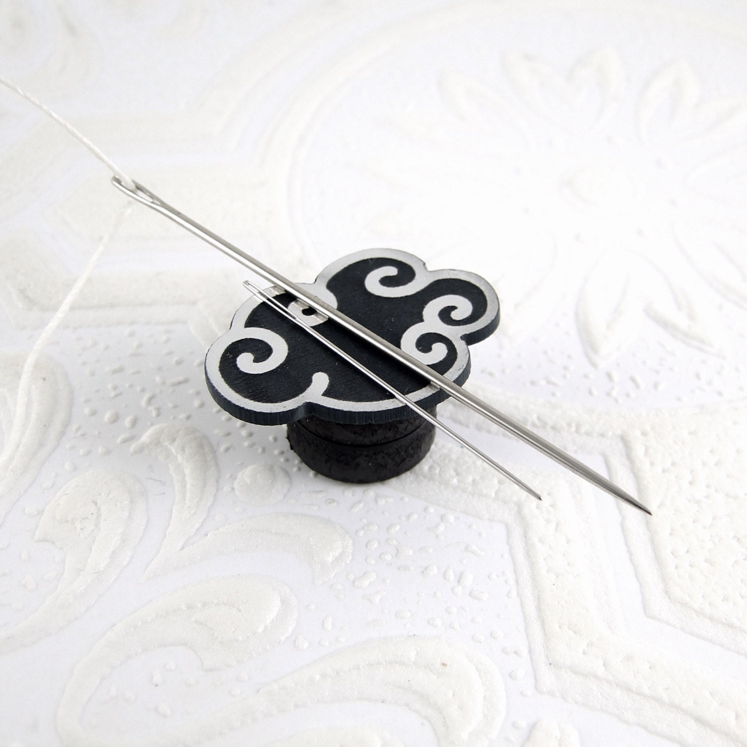 Set Silver Lining Cloud Floss Organizer and Needle Minder - Etsy