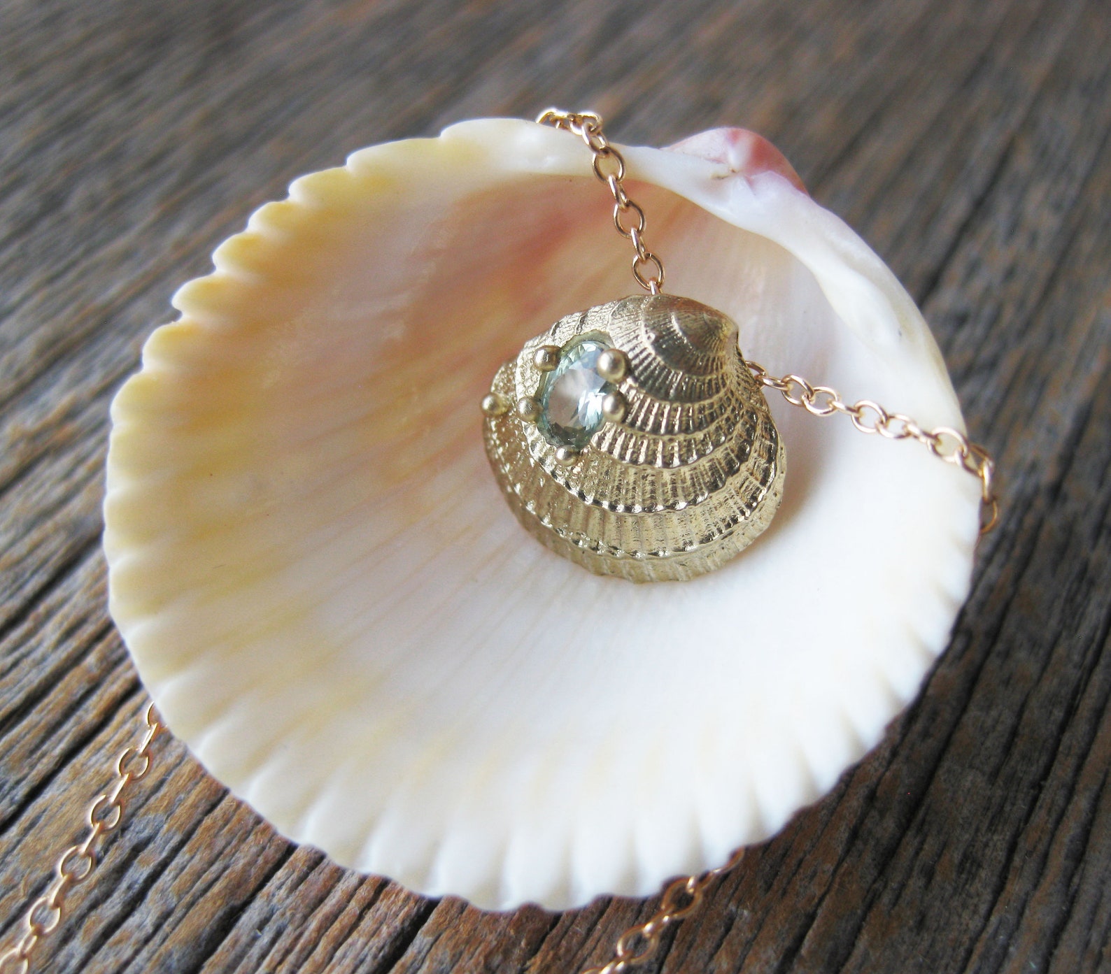 14kt Yellow Gold Tiny Venus Shell Pendant With Imbedded - Etsy