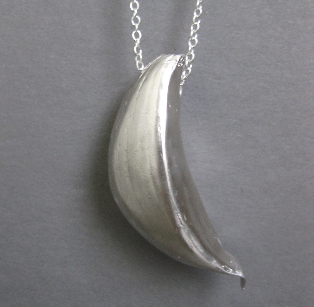 Garlic VAMPIRE REPELLENT or MAGNET Sterling Necklace Made to - Etsy