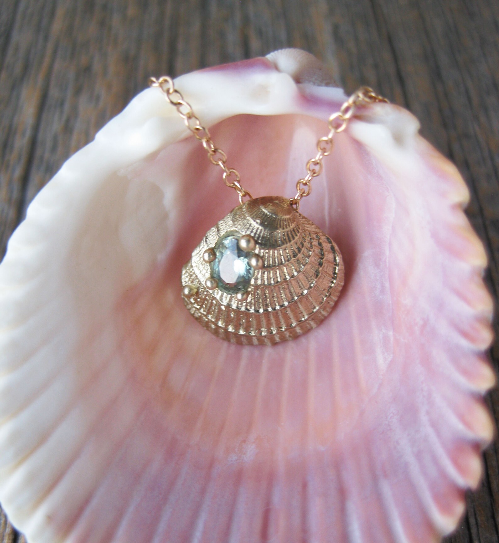 14kt Yellow Gold Tiny Venus Shell Pendant With Imbedded - Etsy
