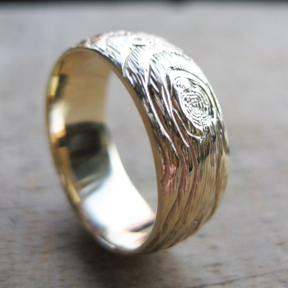 Mens wedding band GOLD wood grain ring Plywood 14 kt yellow | Etsy