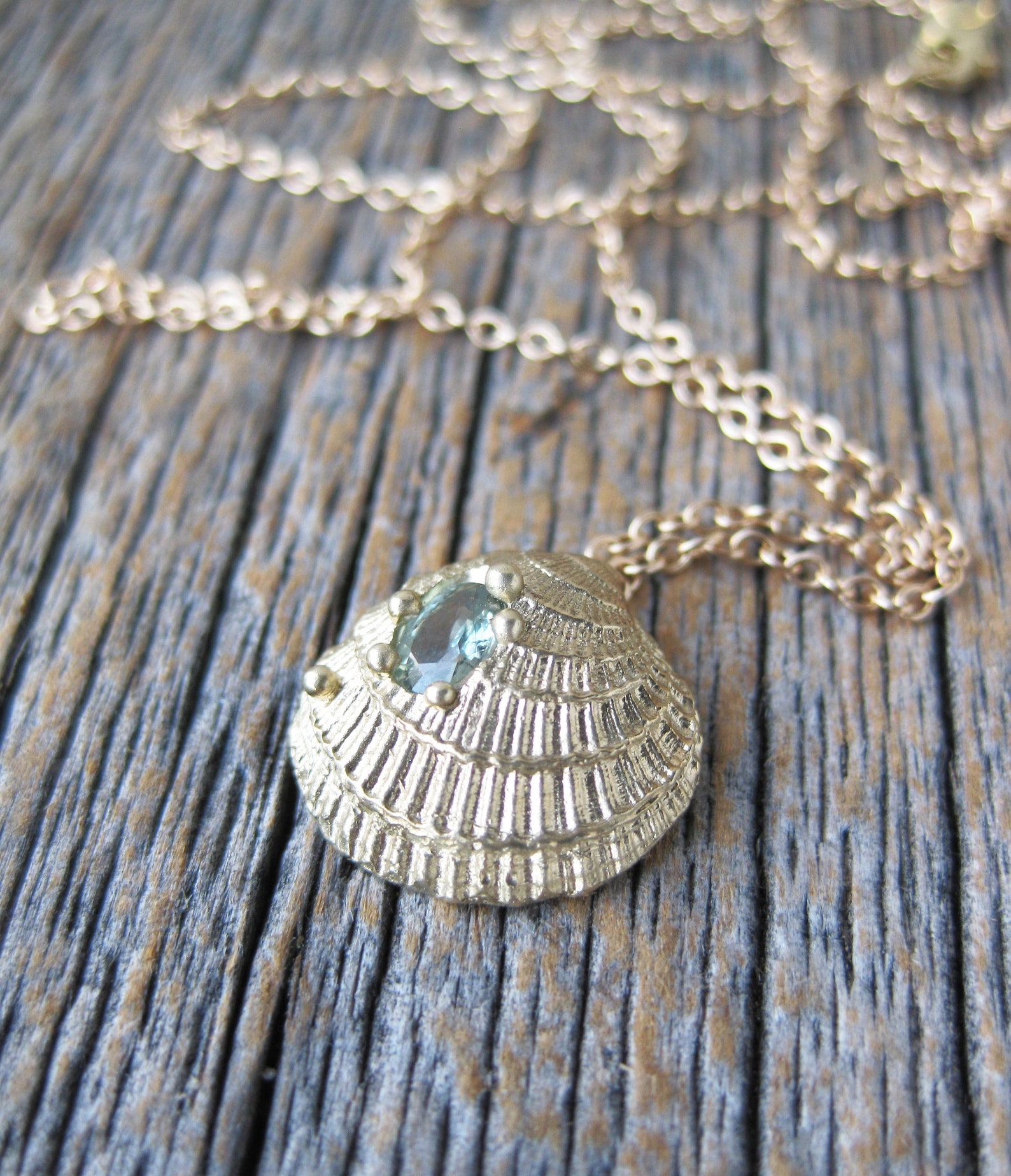 14kt Yellow Gold Tiny Venus Shell Pendant With Imbedded - Etsy