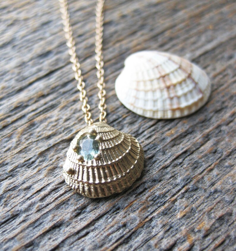 14kt Yellow Gold Tiny Venus Shell Pendant With Imbedded - Etsy