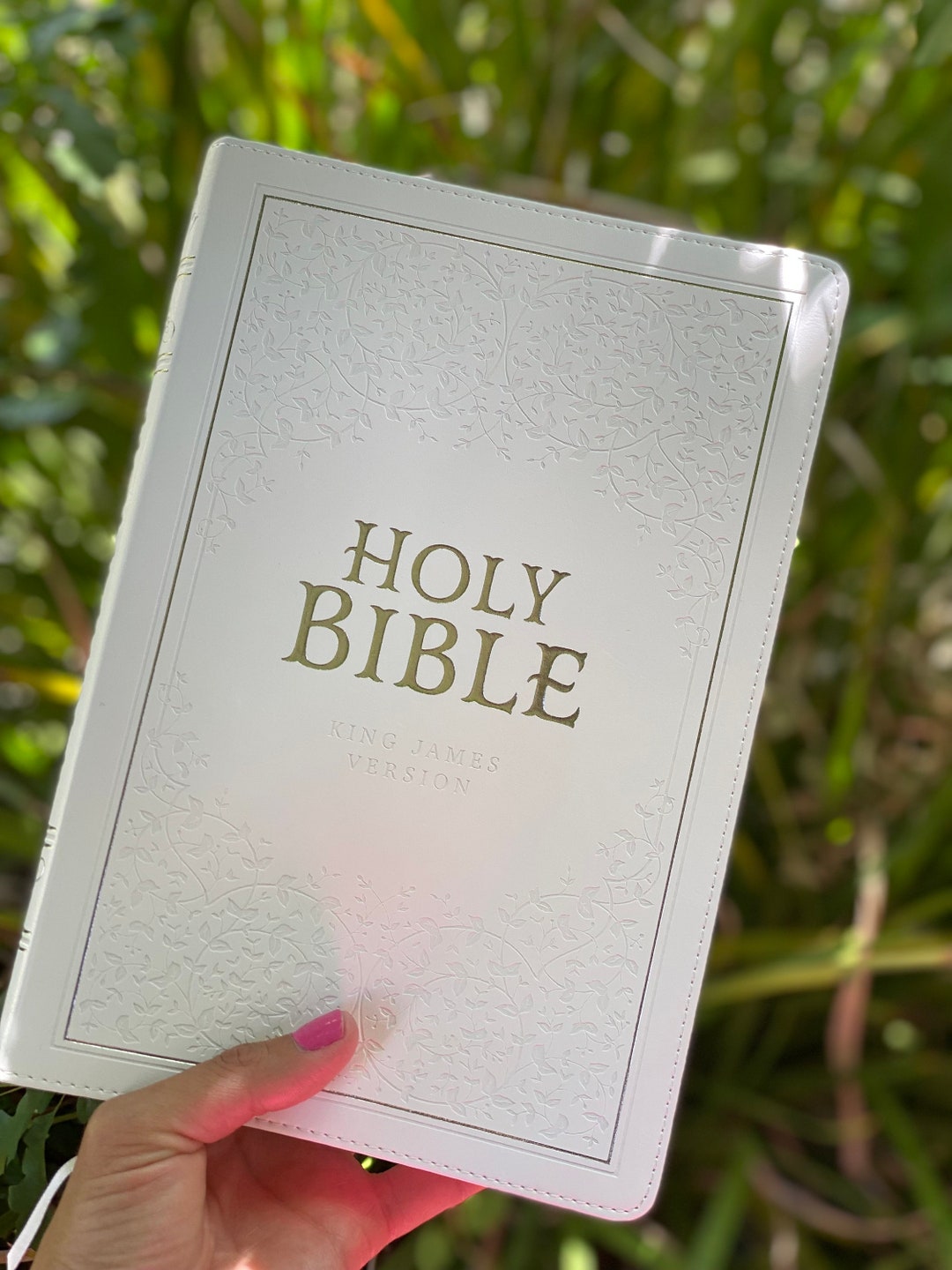 White Faux Leather Large Print Thinline KJV Bible With Matching ...