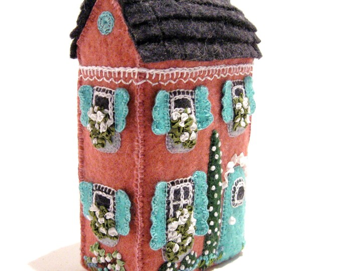Pink Soap Box House, Mimiature, Hand Embroidered - Etsy
