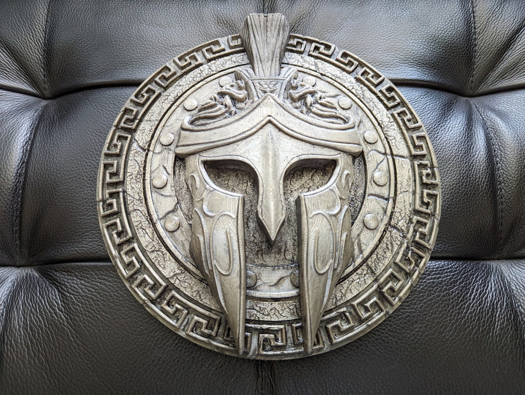 Spartan Helmet Hoplite Corinthian Mask on Shield Molon Labe Come and ...