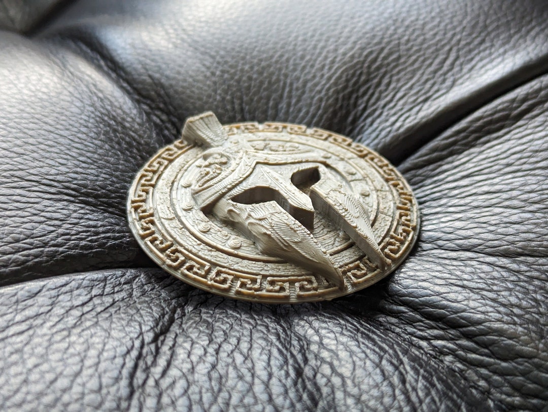 Spartan Hoplite Corinthian Helmet Mask on Shield Molon Labe Come and ...