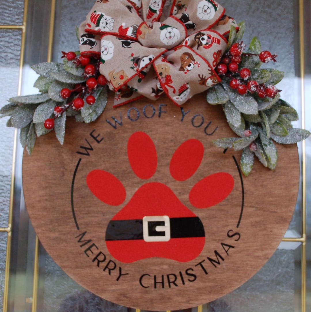 Festive Santa Dog Christmas Wreath With Berries and Bow for Holiday ...