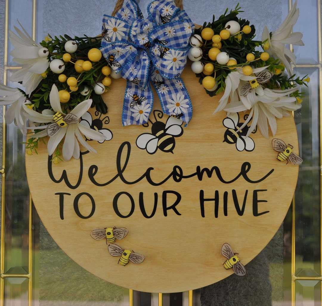 Yellow and Blue Bumblebee Welcome Wreath With Daisies for Front Door - Etsy