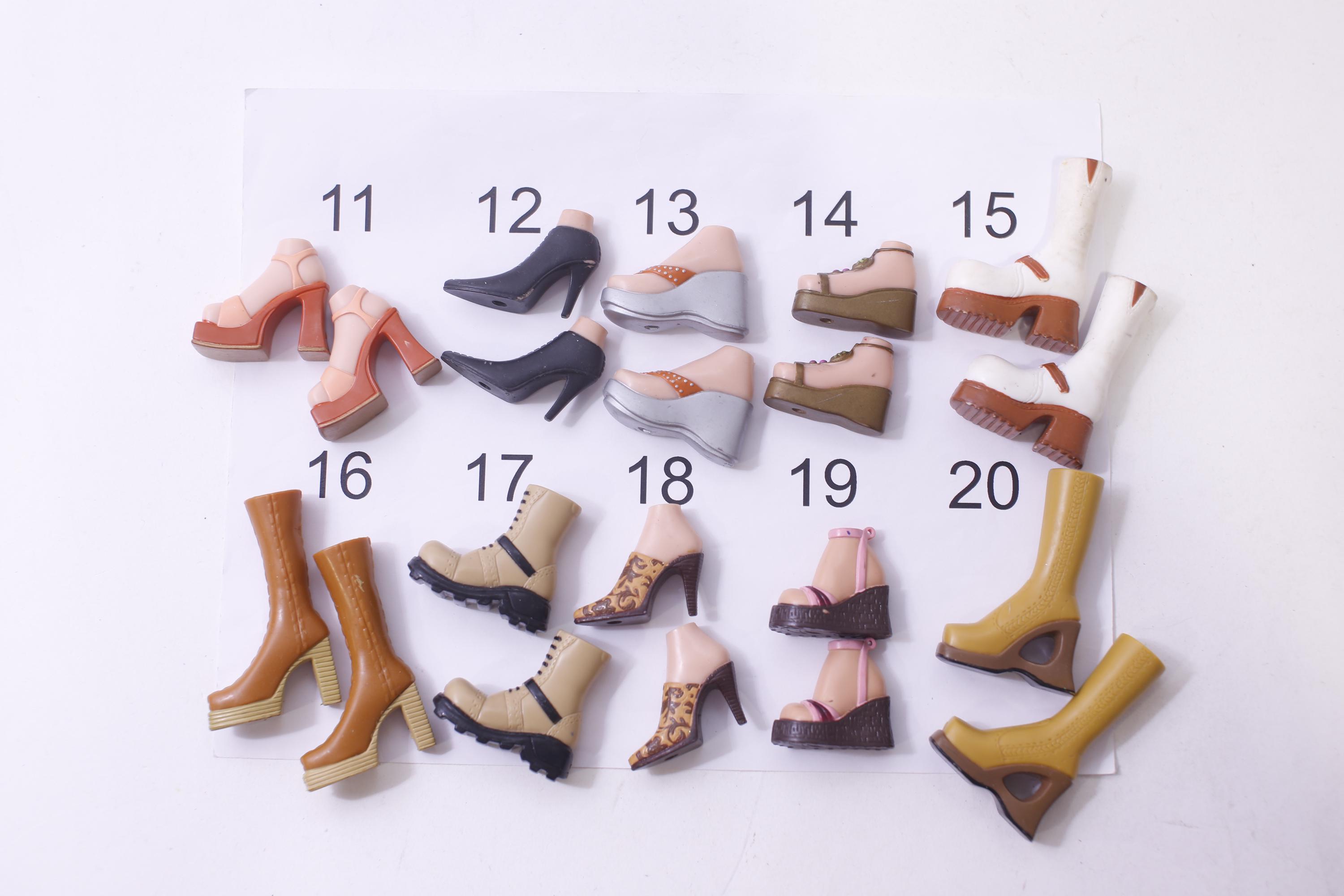 PICK YOUR OWN # 1 - Bratz Shoes Vintage, Pairs, Doll Accessory, 2003 ...