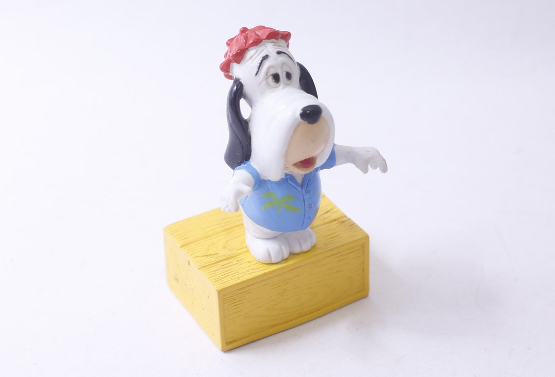 Droopy Dog Standing on a Yellow Wood Crate, Toy Figurine, 1980s, Turner ...