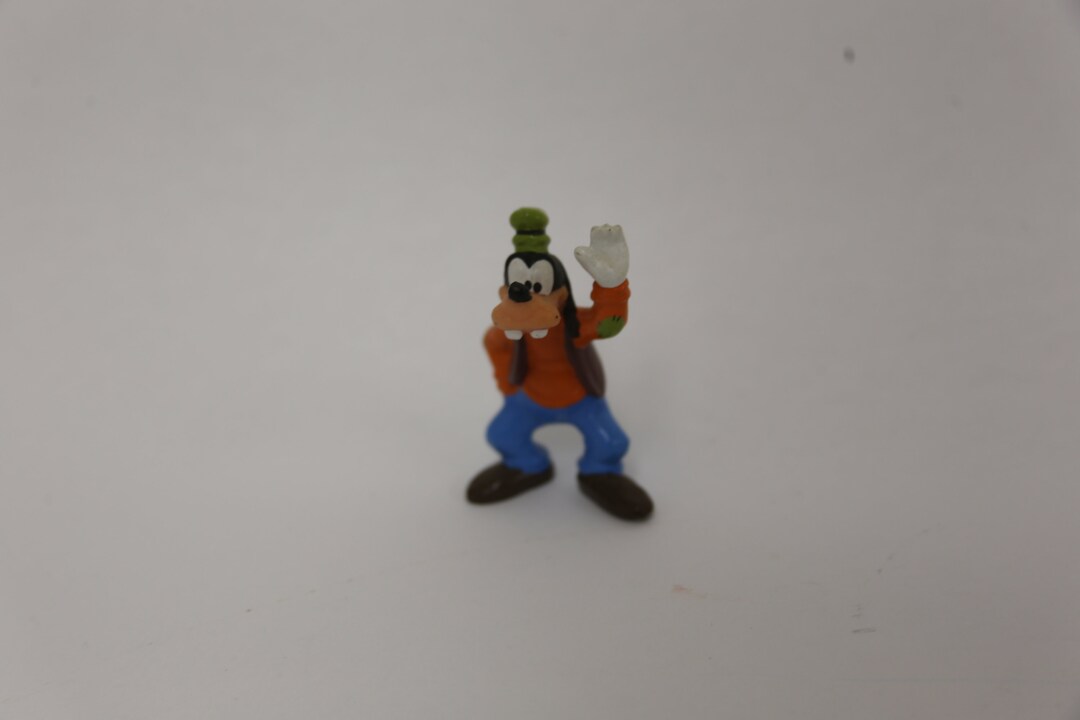 Hello Goofy, 2 1/2", Bully, PVC Figure, Cartoon Character, Miniatures ...