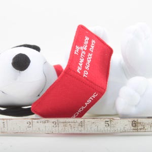 Scholastic Snoopy Vintage Plush Toy Reading Peanuts Guide to School ...