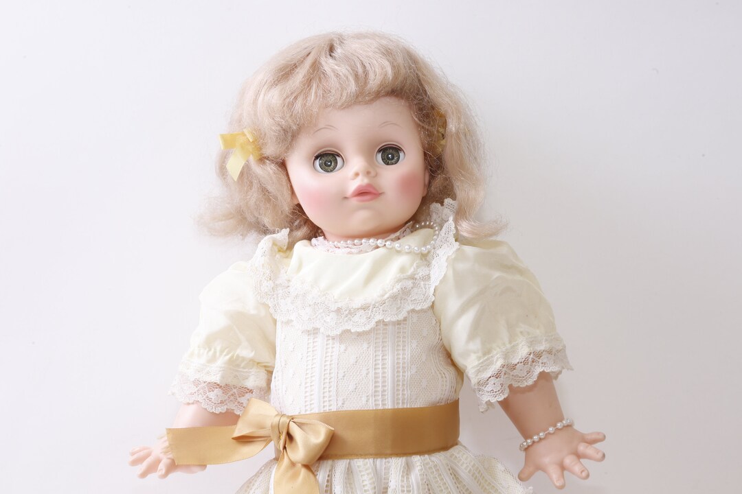 Eugene Doll 1978 Girl, Doll, Dressed, White Dress, Blonde, Pearls ...