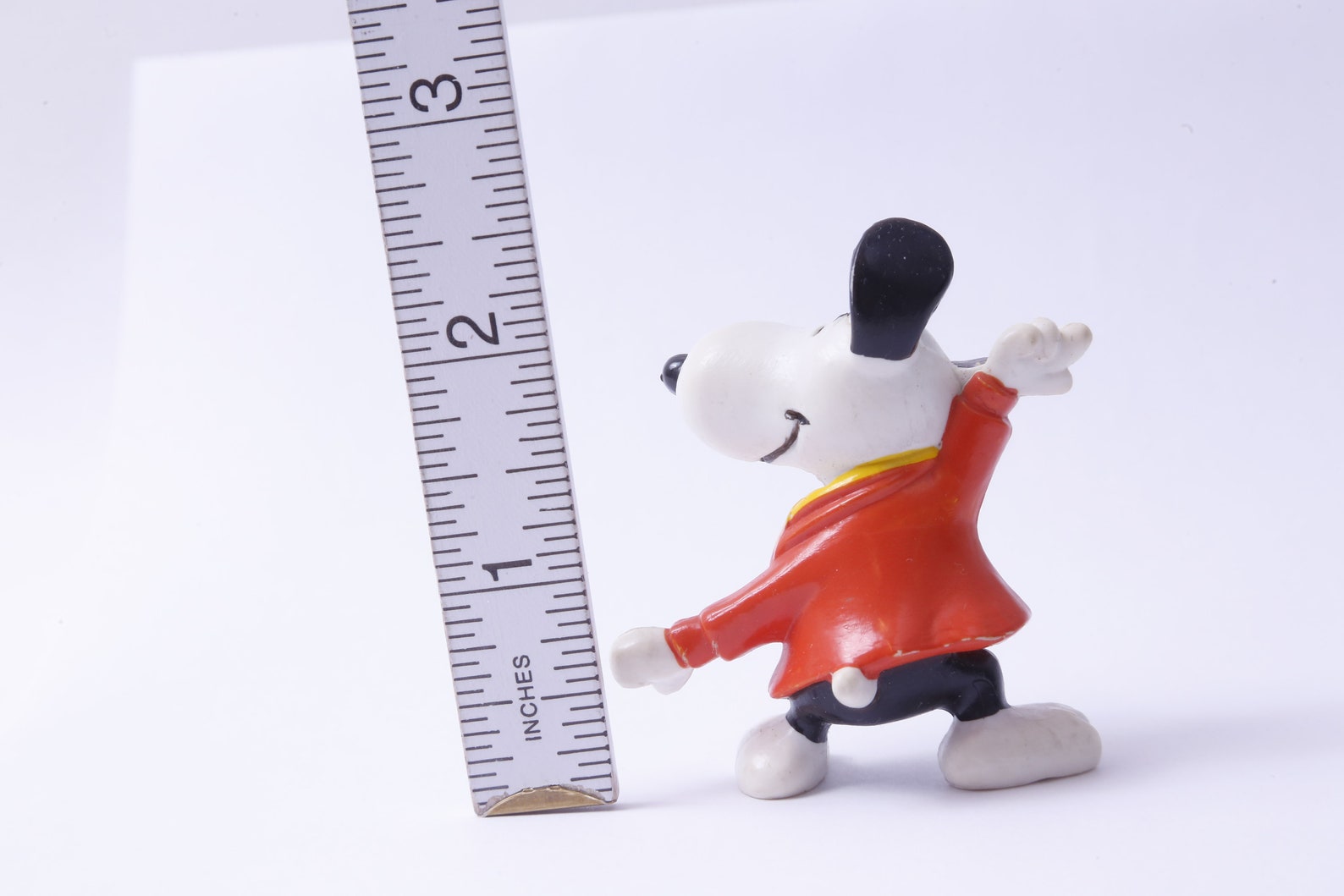 Peanuts, Snoopy, Skier, 1970's Dog, PVC Figure, 3", Red Skis, Purple ...