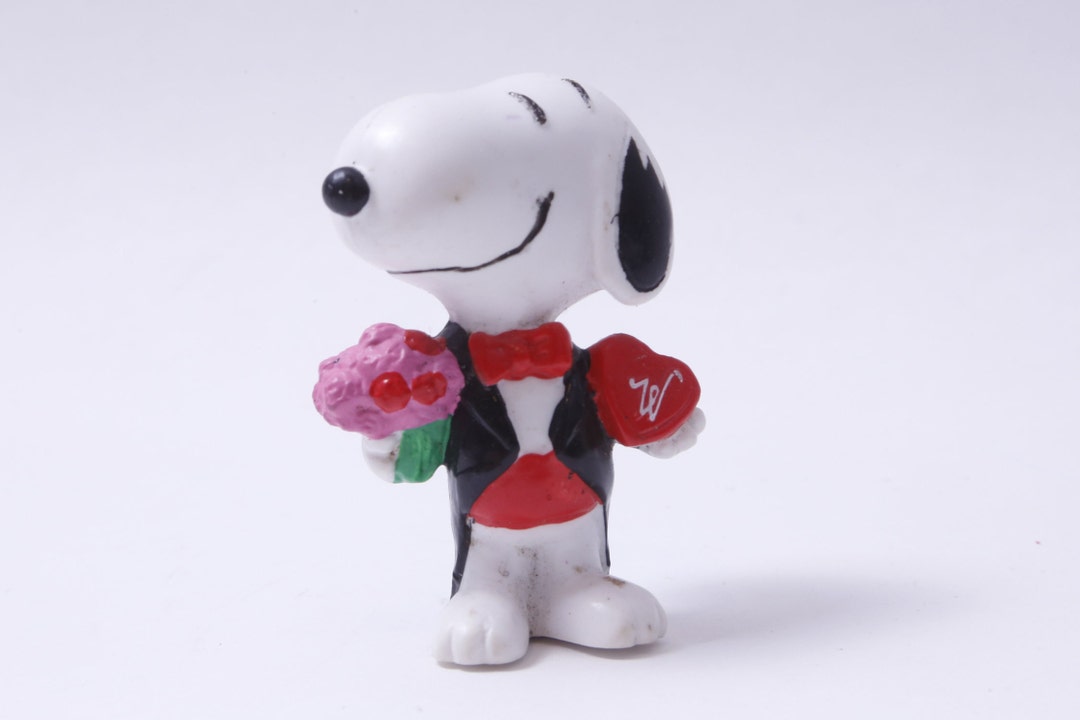 Peanuts, Whitman, Snoopy, Valentine's Day, Flowers, Tuxedo, 2 1/2", PVC ...