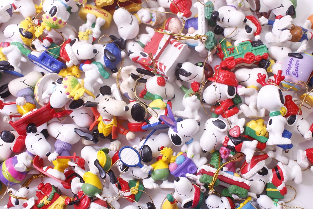 Pick Your Own #2 - Vintage Snoopy Peanuts, PVC Figures, Key Chains ...