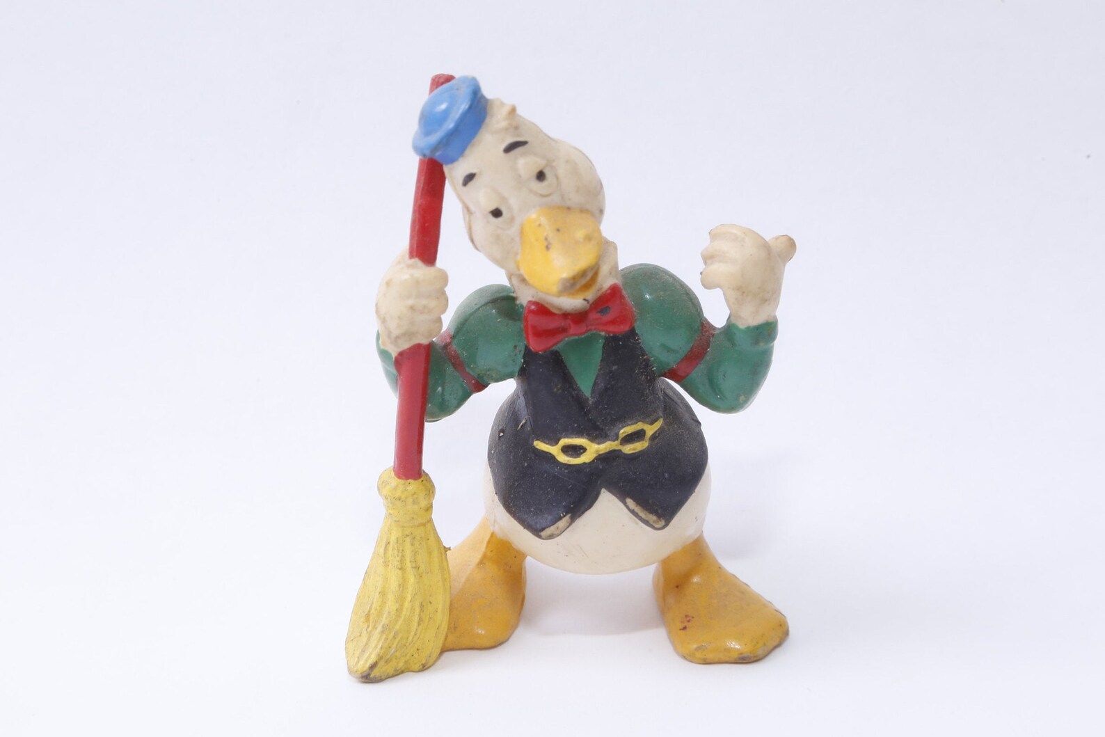 Disney, Gus Goose, PVC Figure, 2 3/4", Figurine, Broom, Cleaning, RARE ...