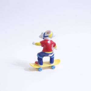 Stuart Little Mouse Riding on a Skateboard, PVC Figure, 3 Inches, Toy ...