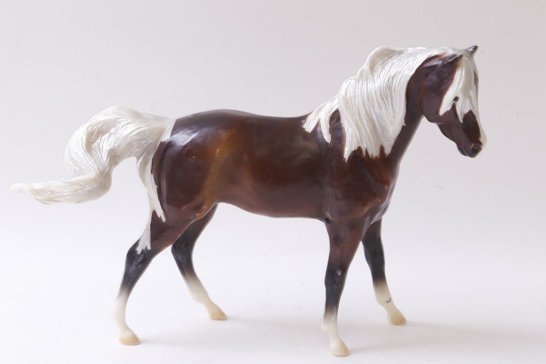 Breyer, Mustang, Horse, Brown, White Mane, Animal, Toy, PVC Figure, 6 ...
