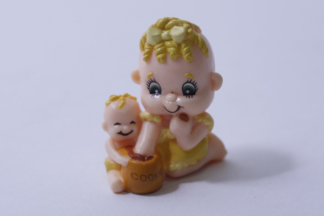 Kenner, Hugga Bunch, Patooty and Cushy Eating Cookies, PVC Figure ...