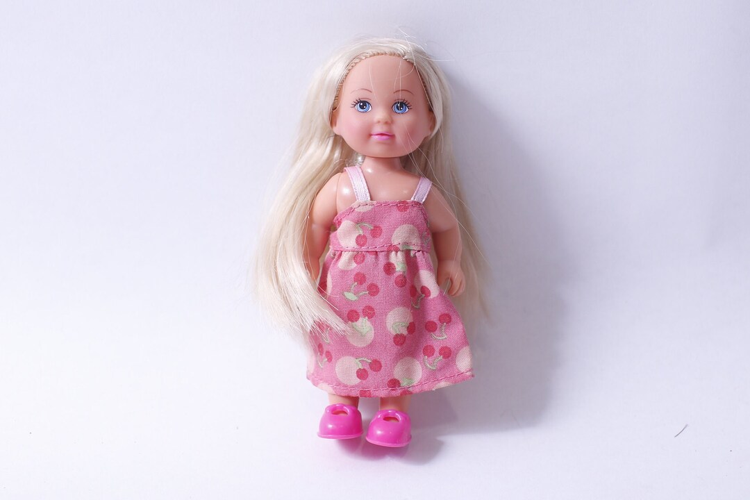 VV Simba, Evi Love, Baby Sitter, Doll, Pink Cherry Dress, Pink Shoes ...
