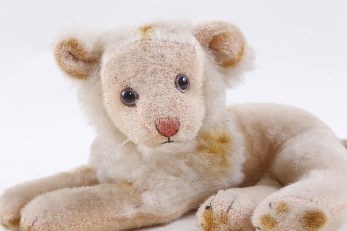 Baby Lion Plush Soft Doll Toy Lying Figure R. Dakin - Etsy Norway