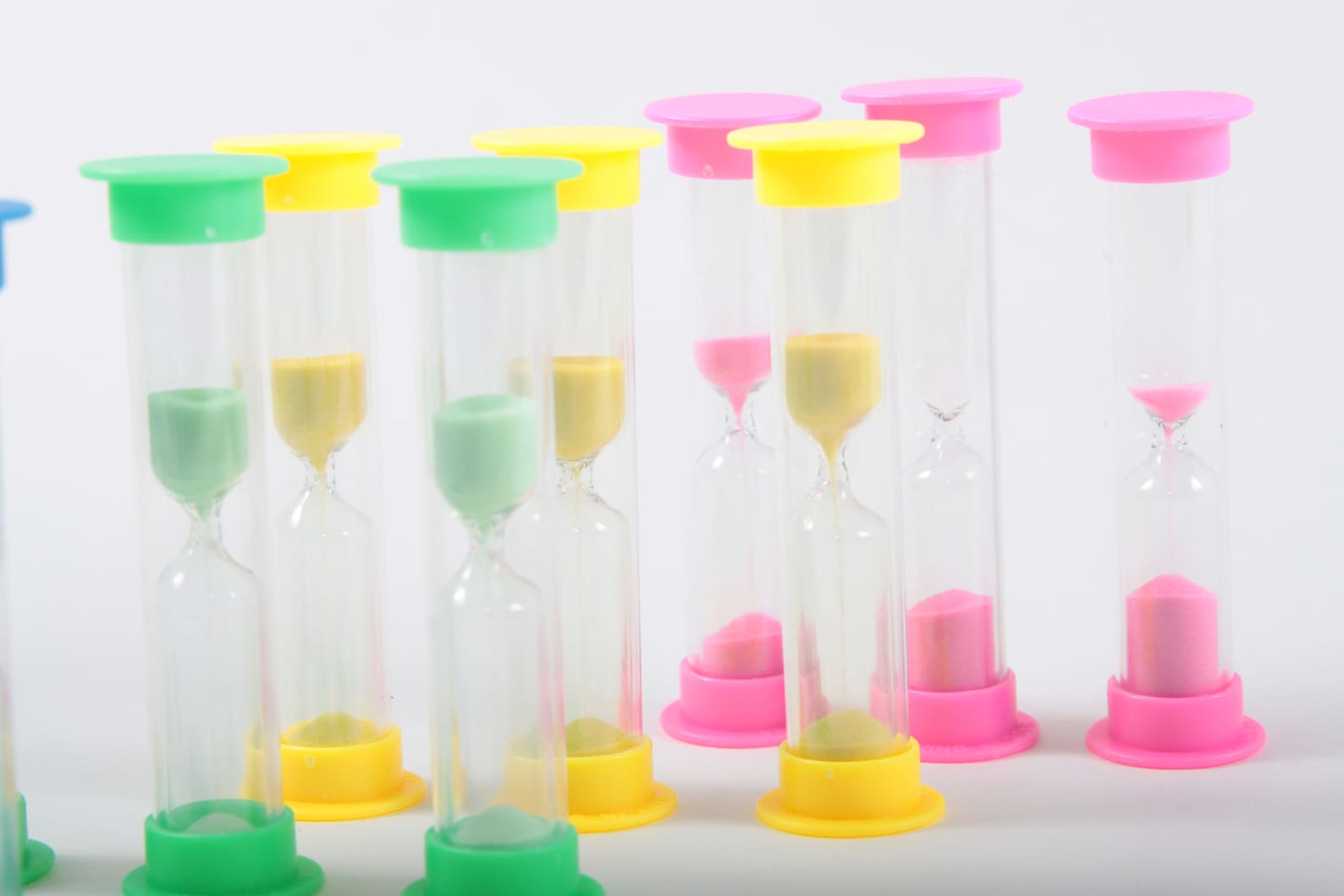 1 Dozen Hourglass Toys Vintage Colorful Plastic Invertible - Etsy