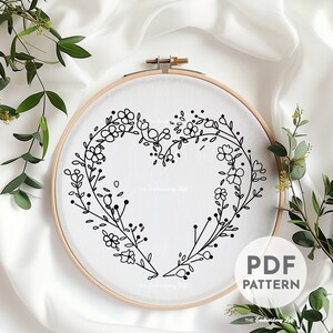 Dainty Floral Heart Wreath Hand Embroidery Pattern, Heart Shaped Wreath ...