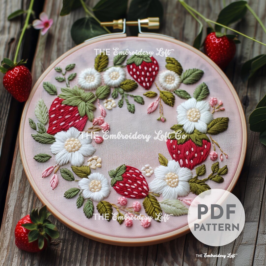Strawberry Wreath Hand Embroidery Pattern, Strawberries Pattern ...