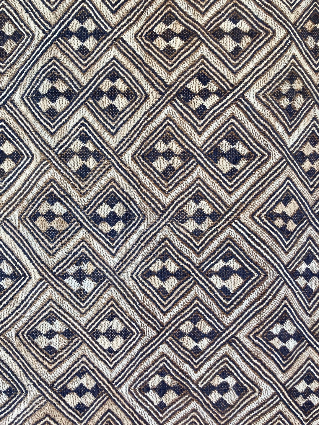 Vintage Shoowa Velvet Kuba Cloth: Hand Woven Raffia Art Tapestry Throw ...