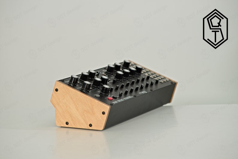 MOOG Mother-32, Subharmonicon, DFAM, Spectravox and Labyrinth ...