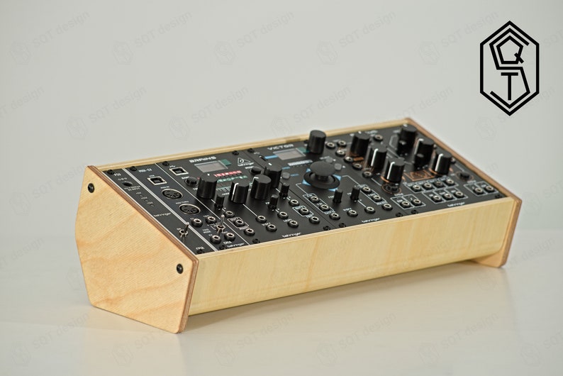 MOOG Mother-32, Subharmonicon, DFAM, Spectravox and Labyrinth ...