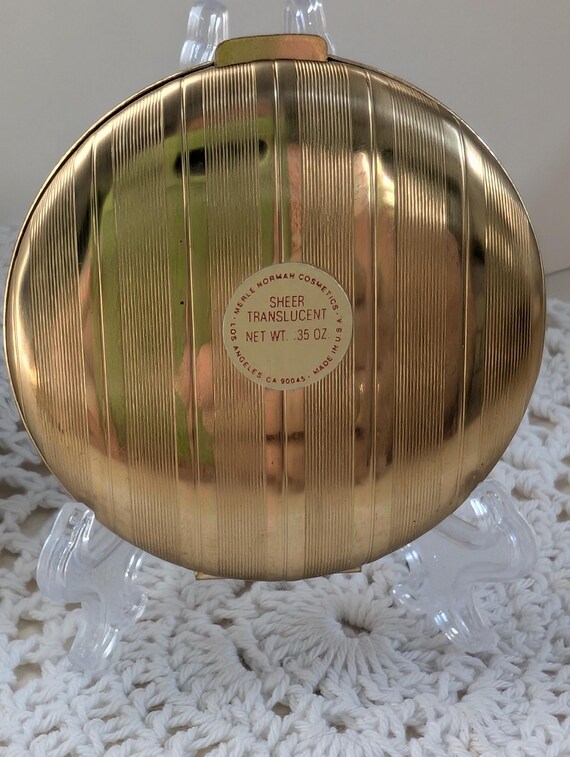 Vintage Merle Norman powder compact. 1950's -1979 - Gem
