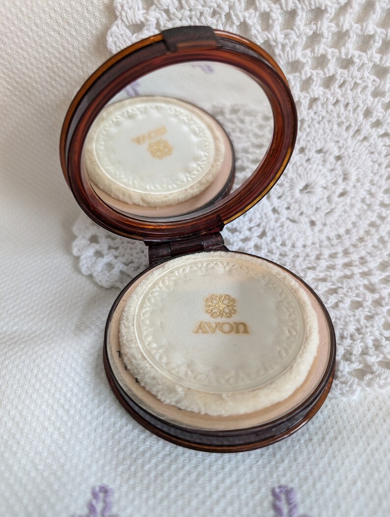 Vintage Avon Compact 1970s With Original Box. - Etsy