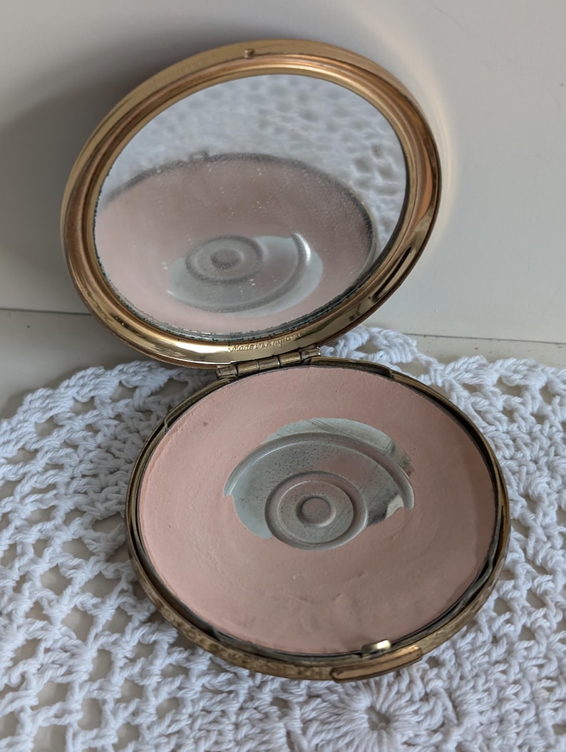 Vintage Powder Compact Made in England. No Marker. Stratton - Etsy
