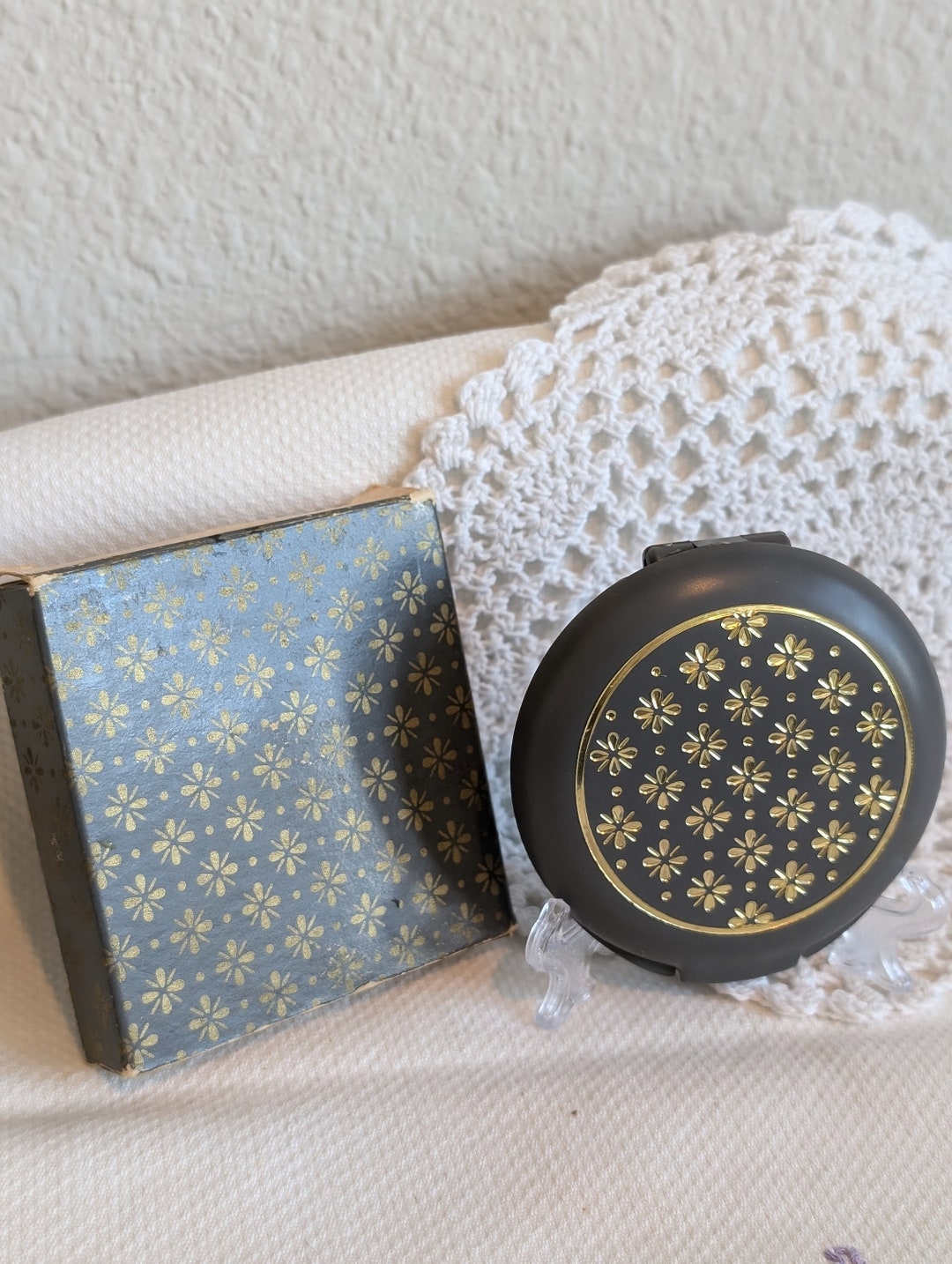 Vintage Avon Encore Compact 1970's. - Etsy