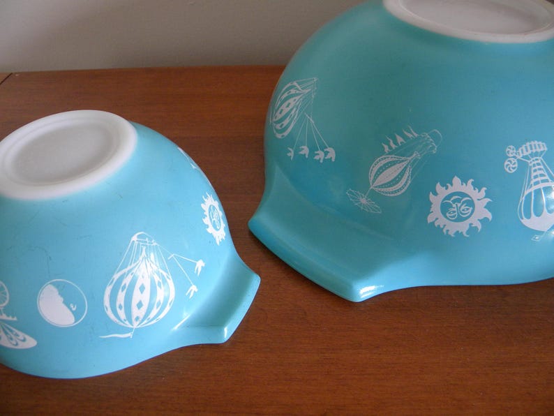 Vintage PYREX Balloons Promotional Chip and Dip Set 1958 With Bracket ...
