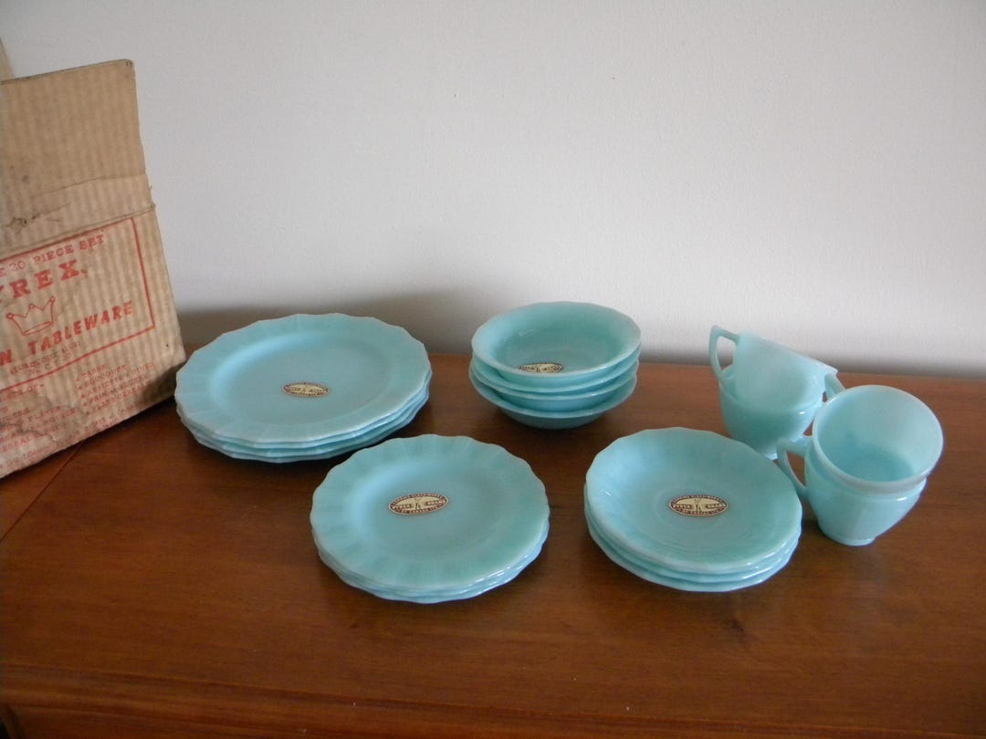 RARE Vintage PYREX Robin Egg Blue King’s Crown Dinnerware, Complete Set ...