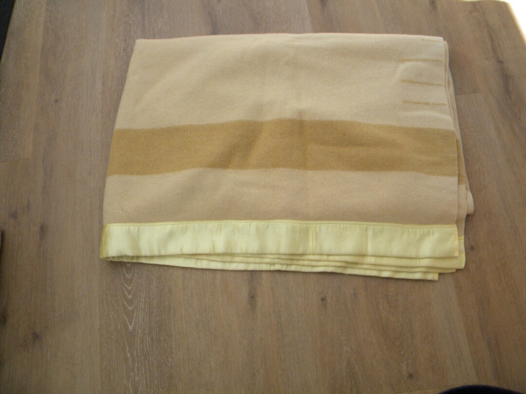 Wool Gold 3.5 Point Blanket Gold Stripe 60"x 80" - Etsy