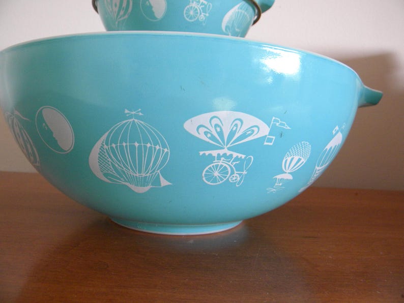 Vintage PYREX Balloons Promotional Chip and Dip Set 1958 With Bracket ...