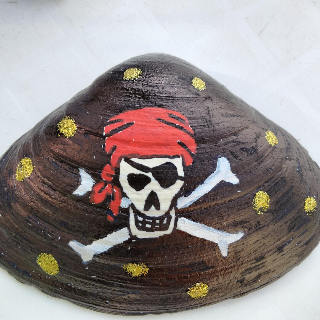 Hand Painted Pirate Shell With a Sack of Pirate Treasure - Etsy