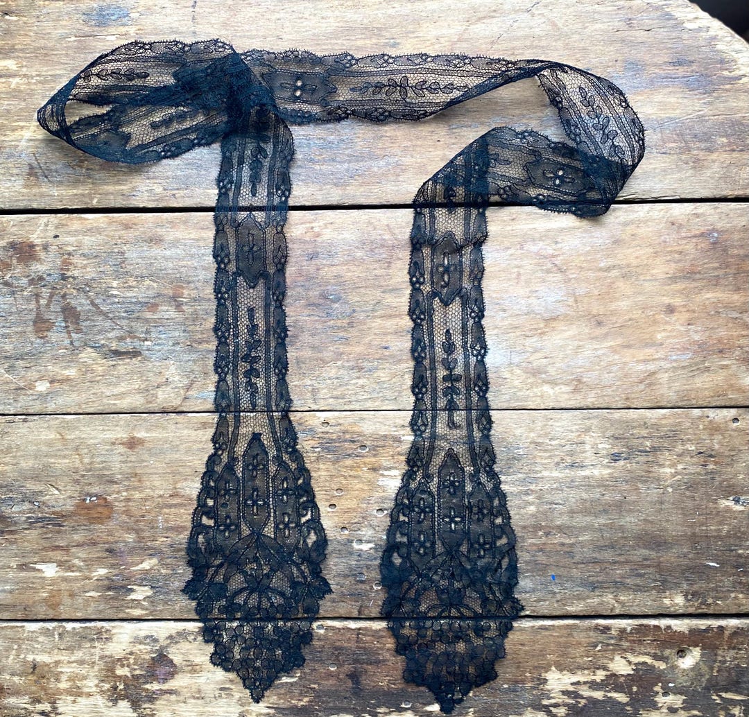 Antique 1870s Chantilly Mourning Lace Lappet or Necktie - Etsy