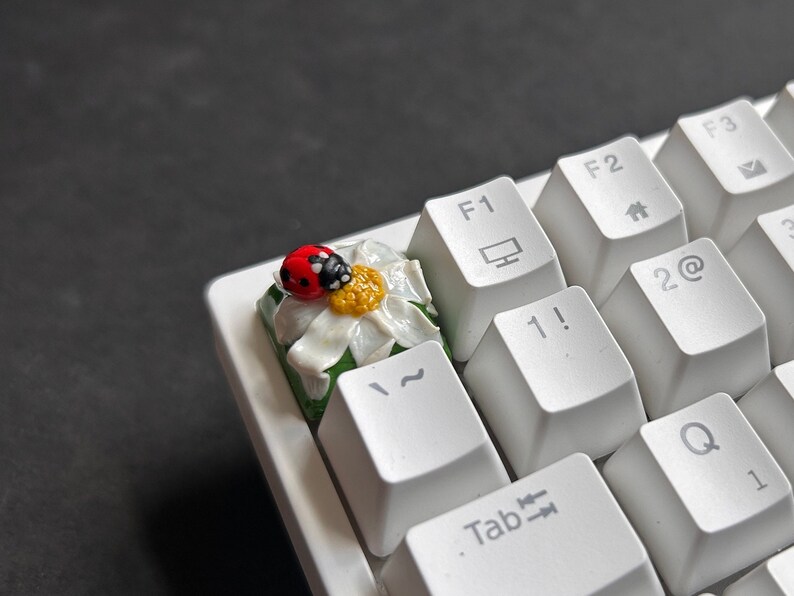 Ladybug Daisy Keycap - Etsy