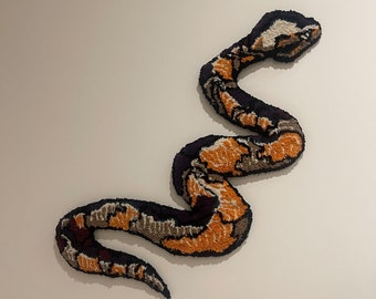 Medusa Mirrored Handmade Tufted Wall Hanging Punch Needle Mirror Green ...