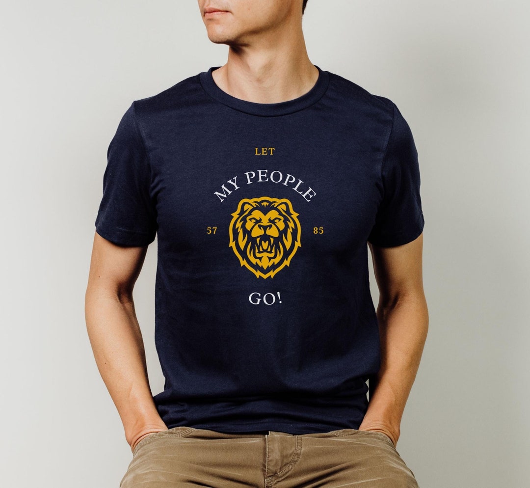 Mens Passover T-shirt: Let My People Go Roaring Lion Shirt, Jewish ...