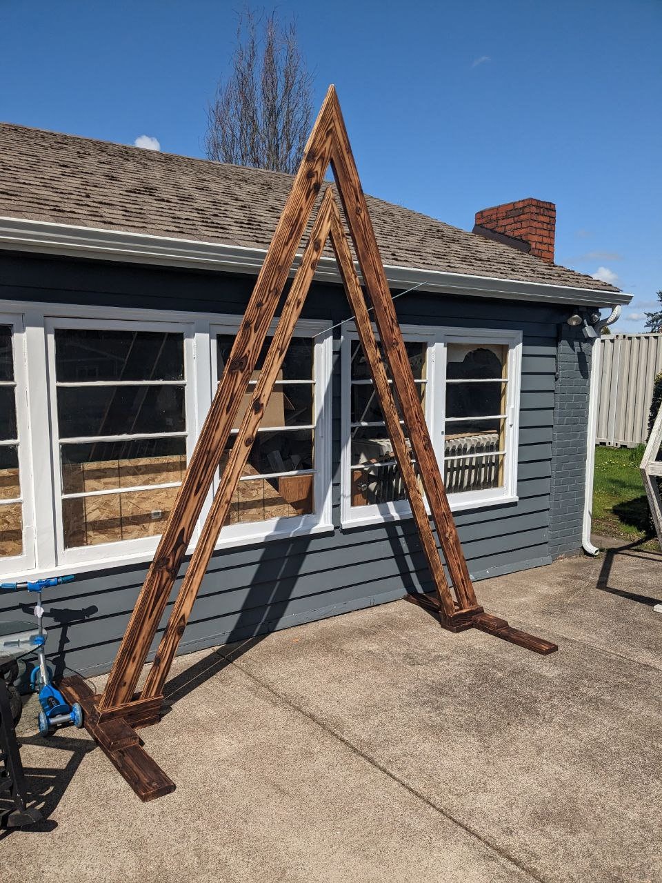 Portable Wooden Triangle Wedding Arbor | DIY Plans for Ceremony Arch ...