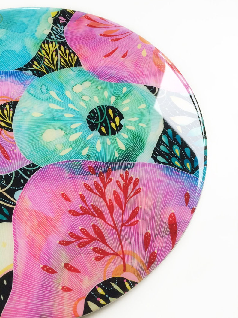 Resin covered print on round panel Crush | Etsy